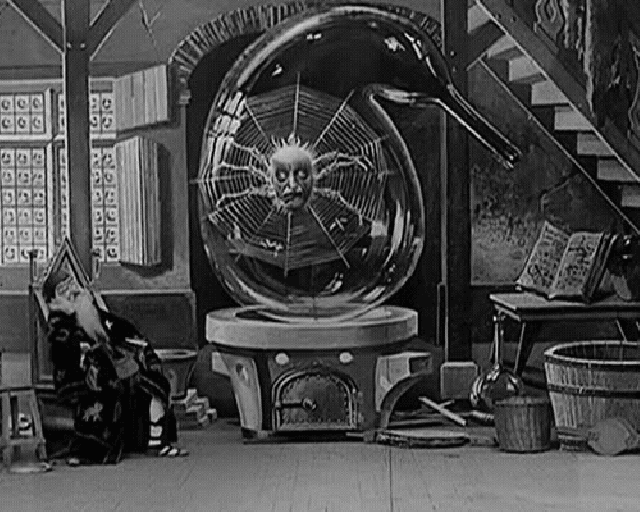 The 20 Creepiest GIFs: Don't Watch These Freaks Alone