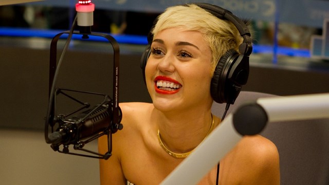 Miley Cyrus Teams Up With Snoop For New Album