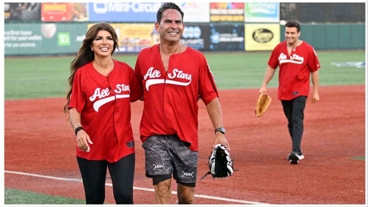RHOC Star Criticizes Teresa Giudice's Husband