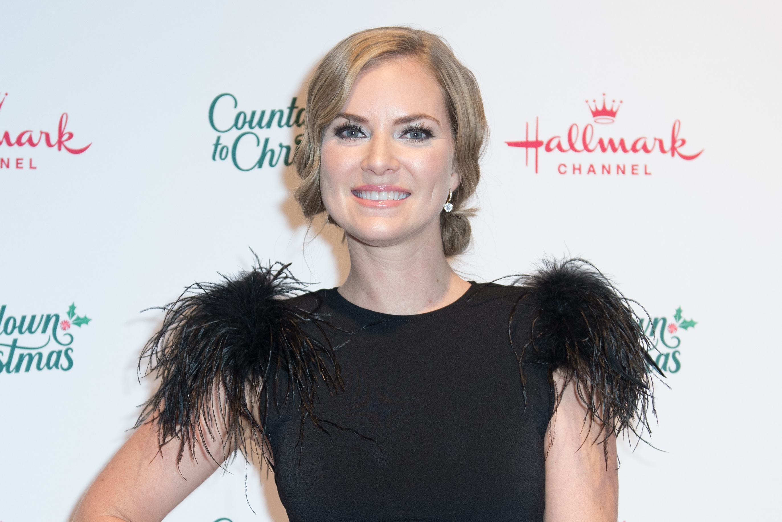 Hallmark's Cindy Busby Takes Time to Inspire 'Struggling' Fan ...