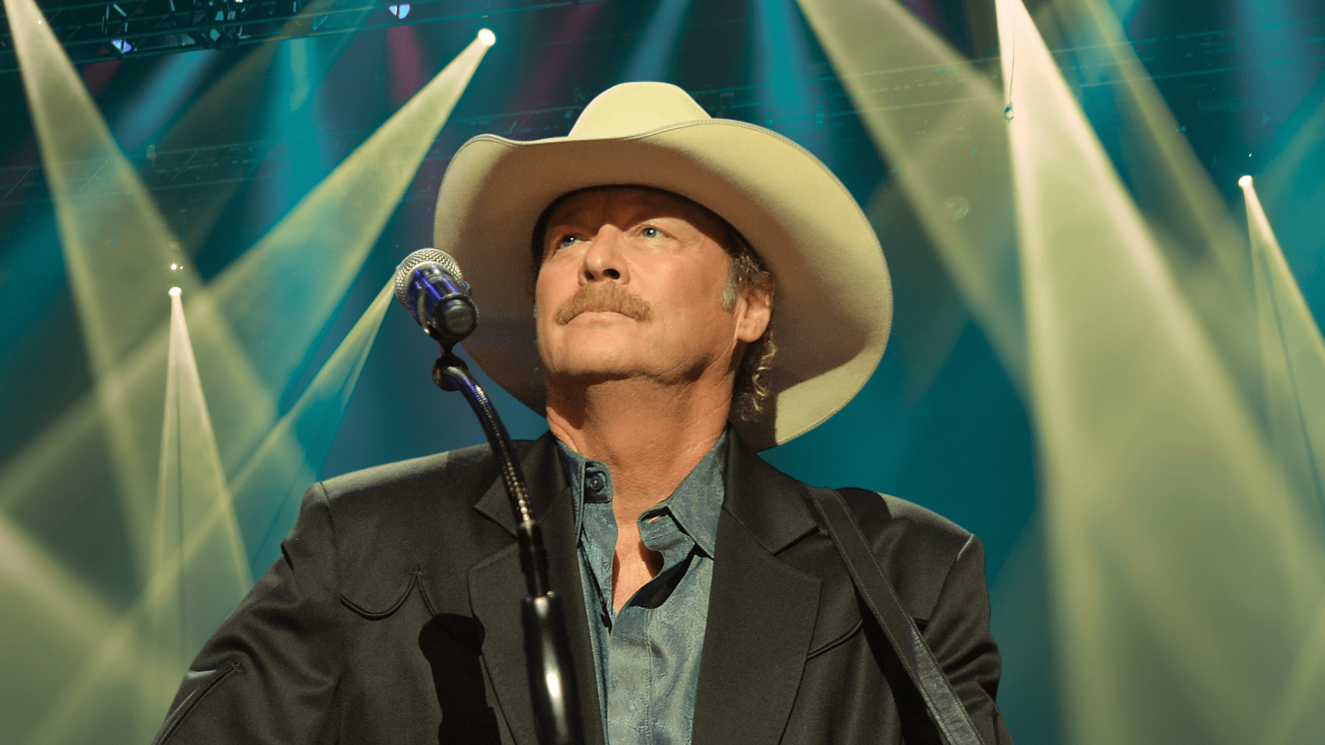 Alan Jackson Once Took a Stand for Another Country Legend