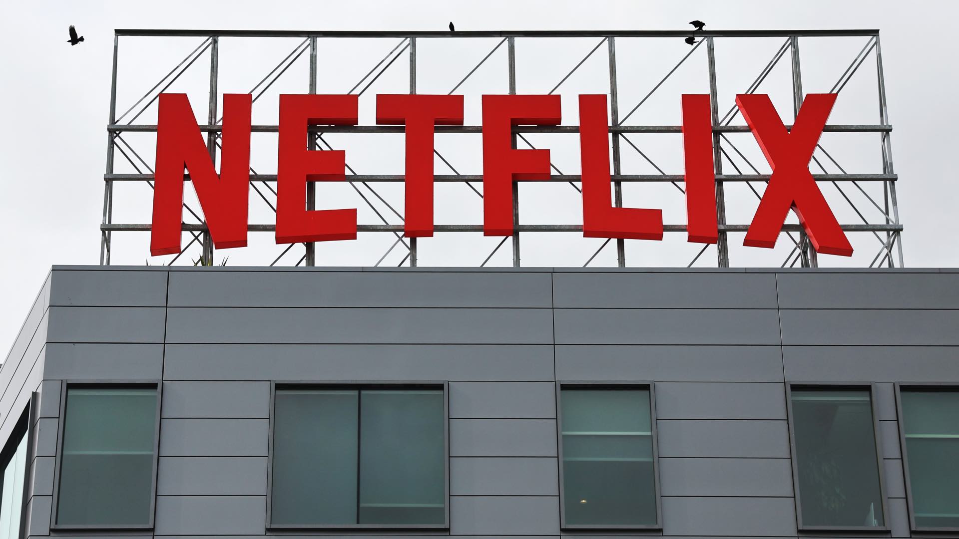 Netflix Just Announced a Huge 'Bridgerton' Update - EntertainmentNow