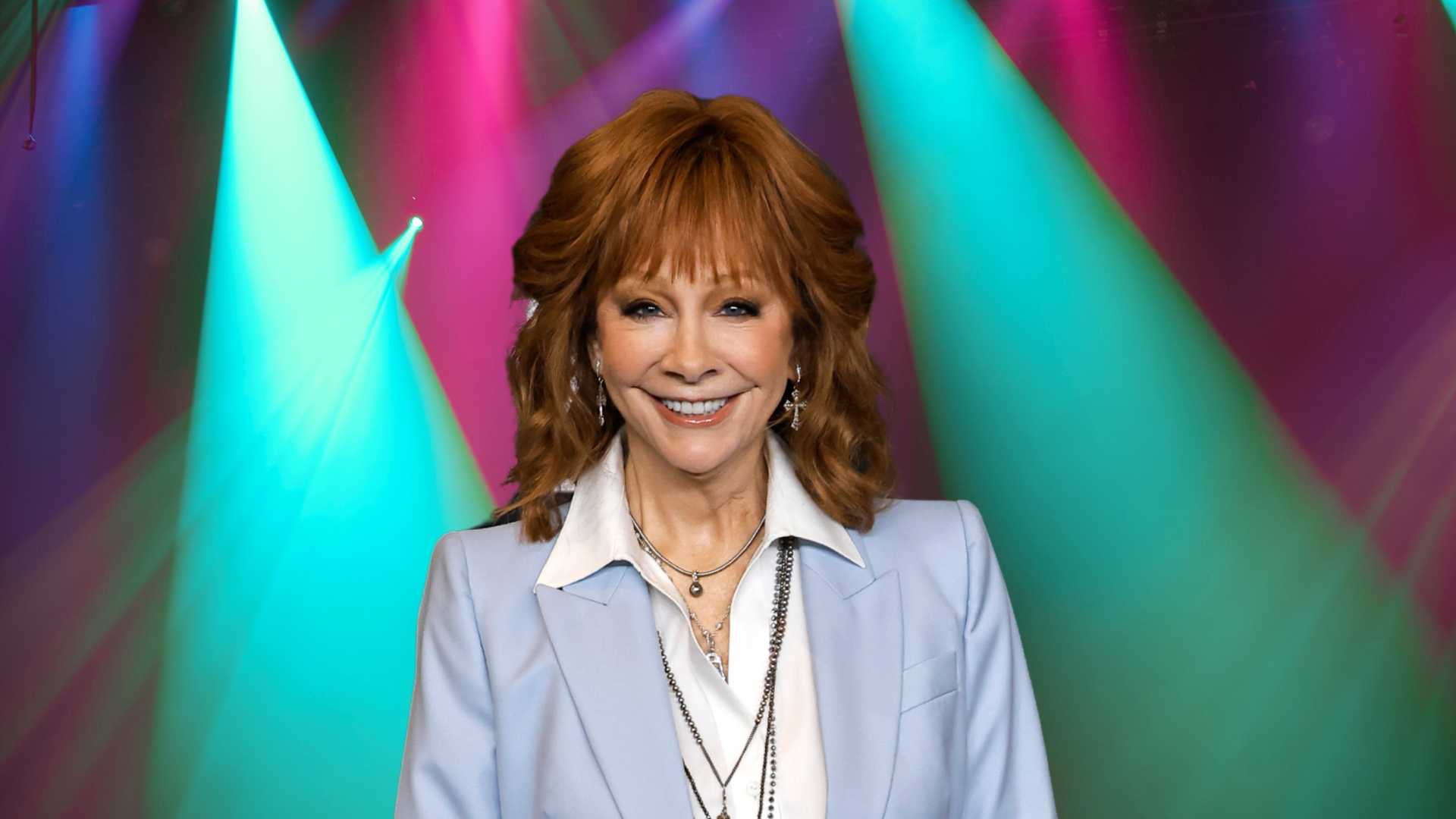 Reba McEntire Celebrates Milestone With a Sweet Throwback