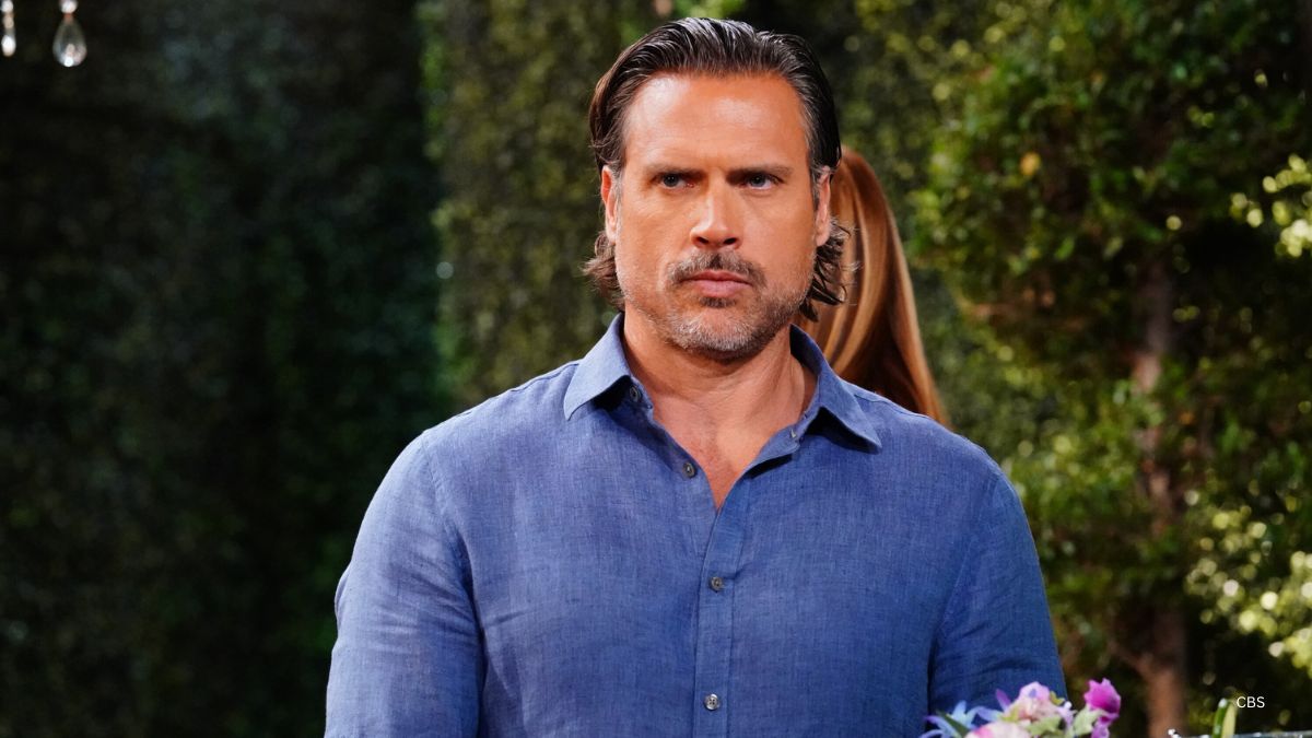'Y&R' Star Shares 'Awkward' First Meeting With Co-Star
