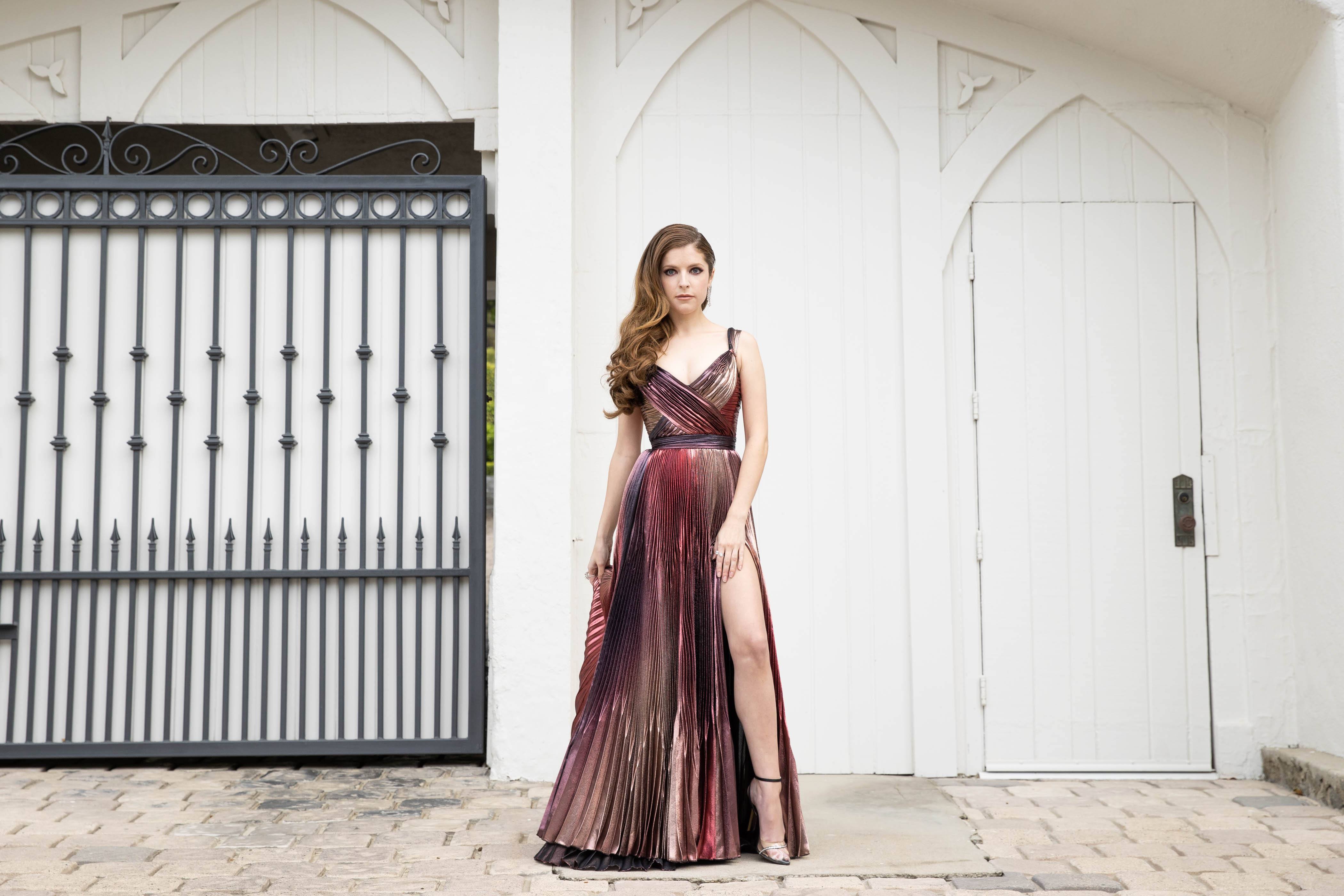 Anna Kendrick and Alex Edelman Are Dating: Details