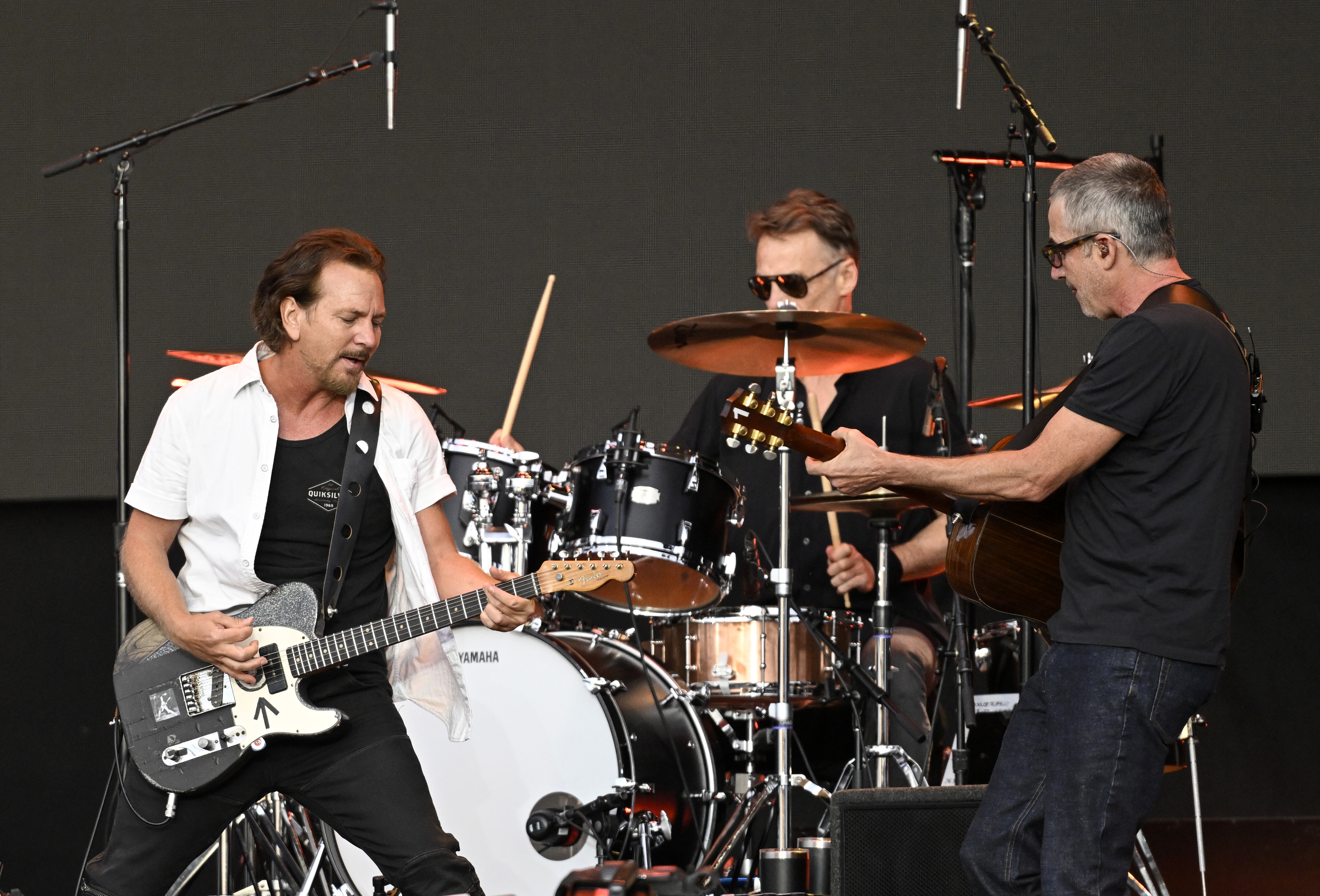 Pearl Jam Member Leaves the Band After 27 Years