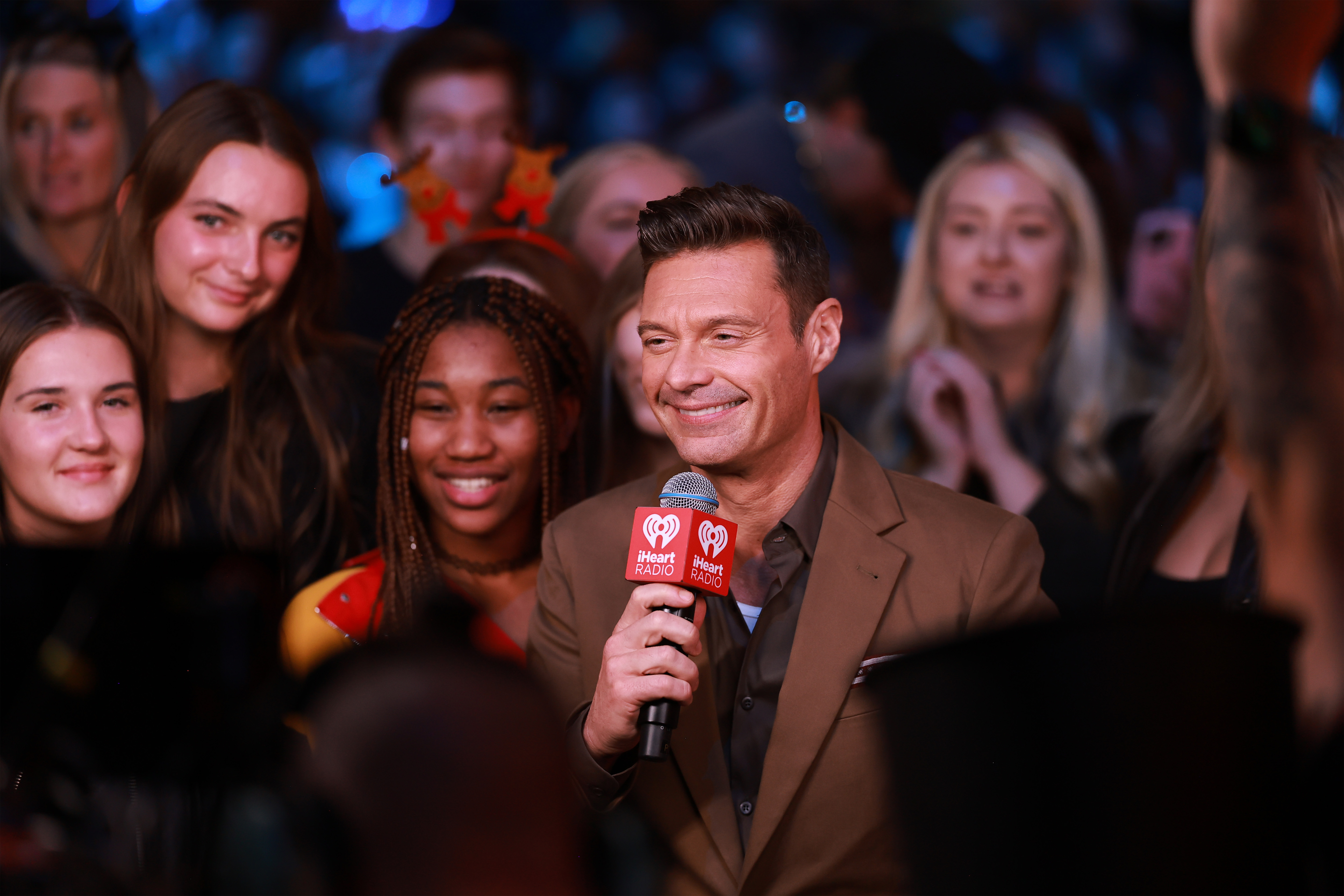 Ryan Seacrest Dad Gary: 5 Fast Facts About His Father