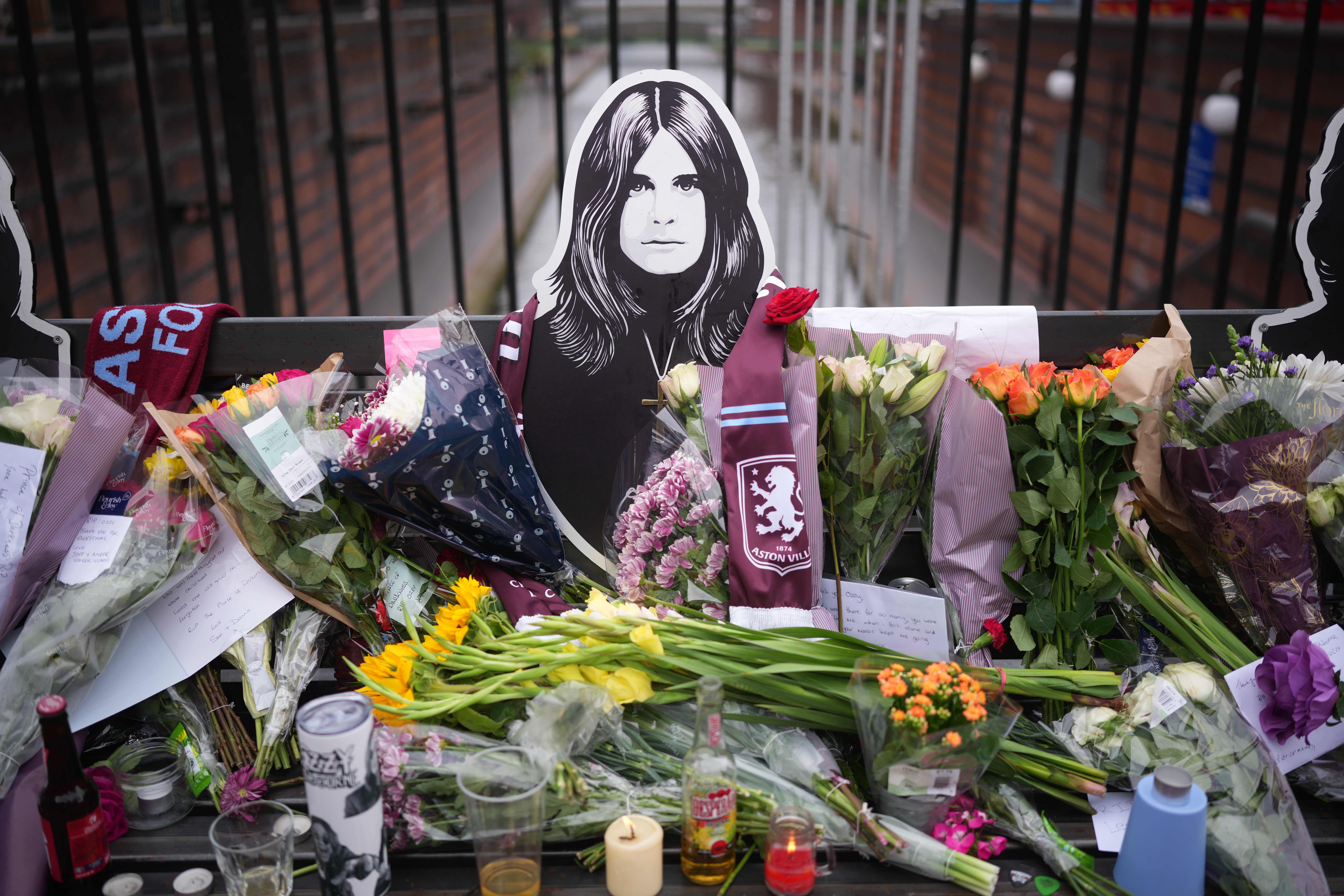 New Details Reveal Ozzy Osbourne’s Quiet Farewell Before Death