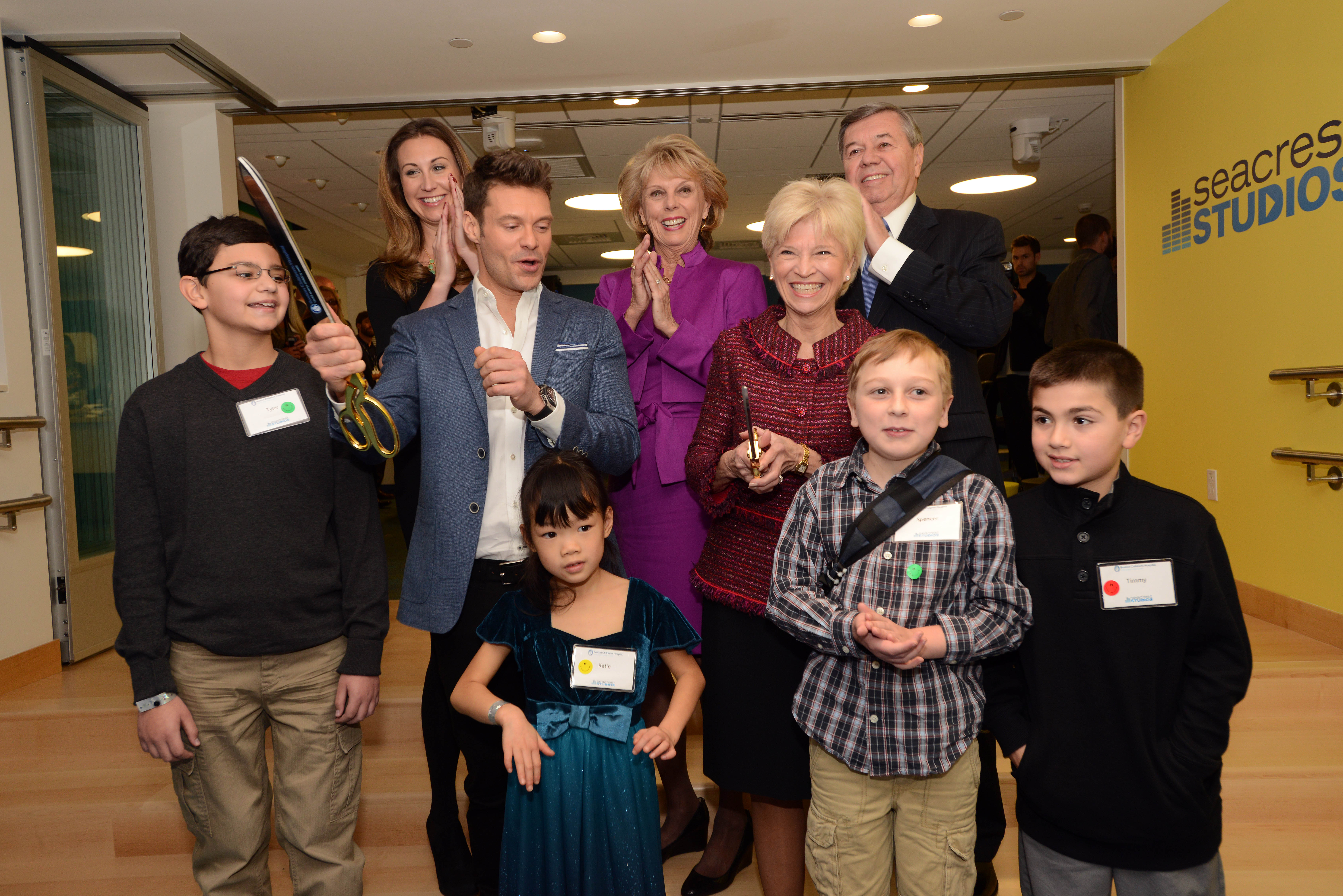 Ryan Seacrest Mom Connie & Dad Gary: All About His Parents