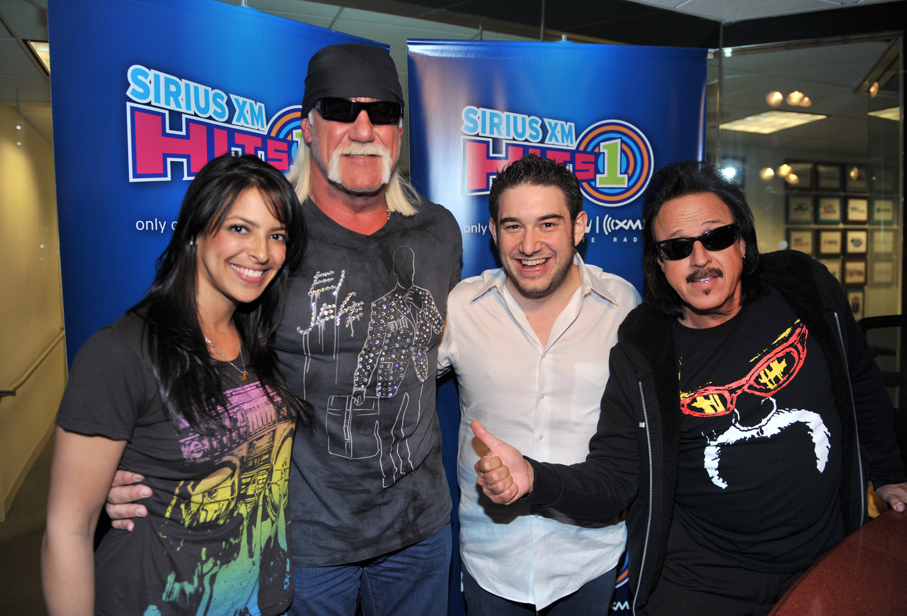 Hulk Hogan’s Family Photos: His Wife & Kids (Daughter & Son)