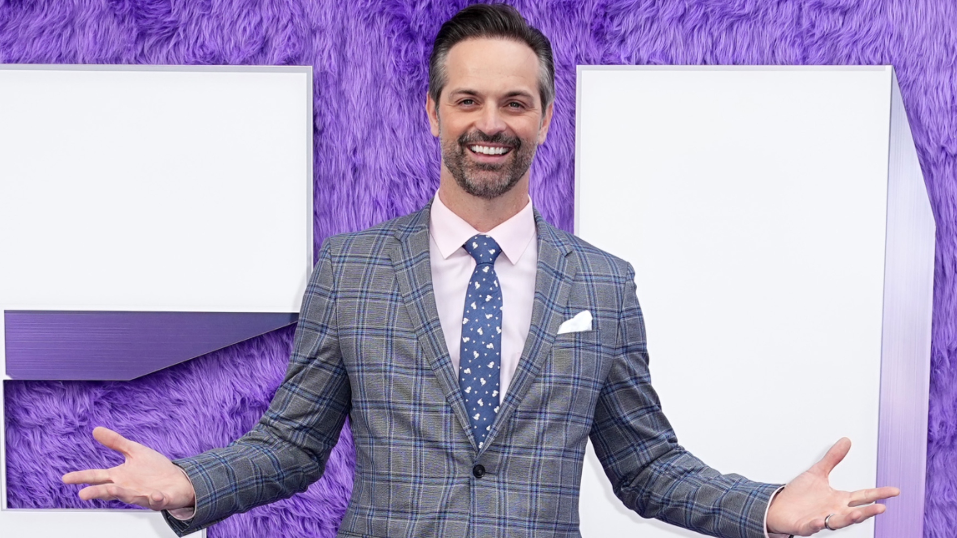 The Dancing Weatherman & Julianne Hough's Dance Is Incredible