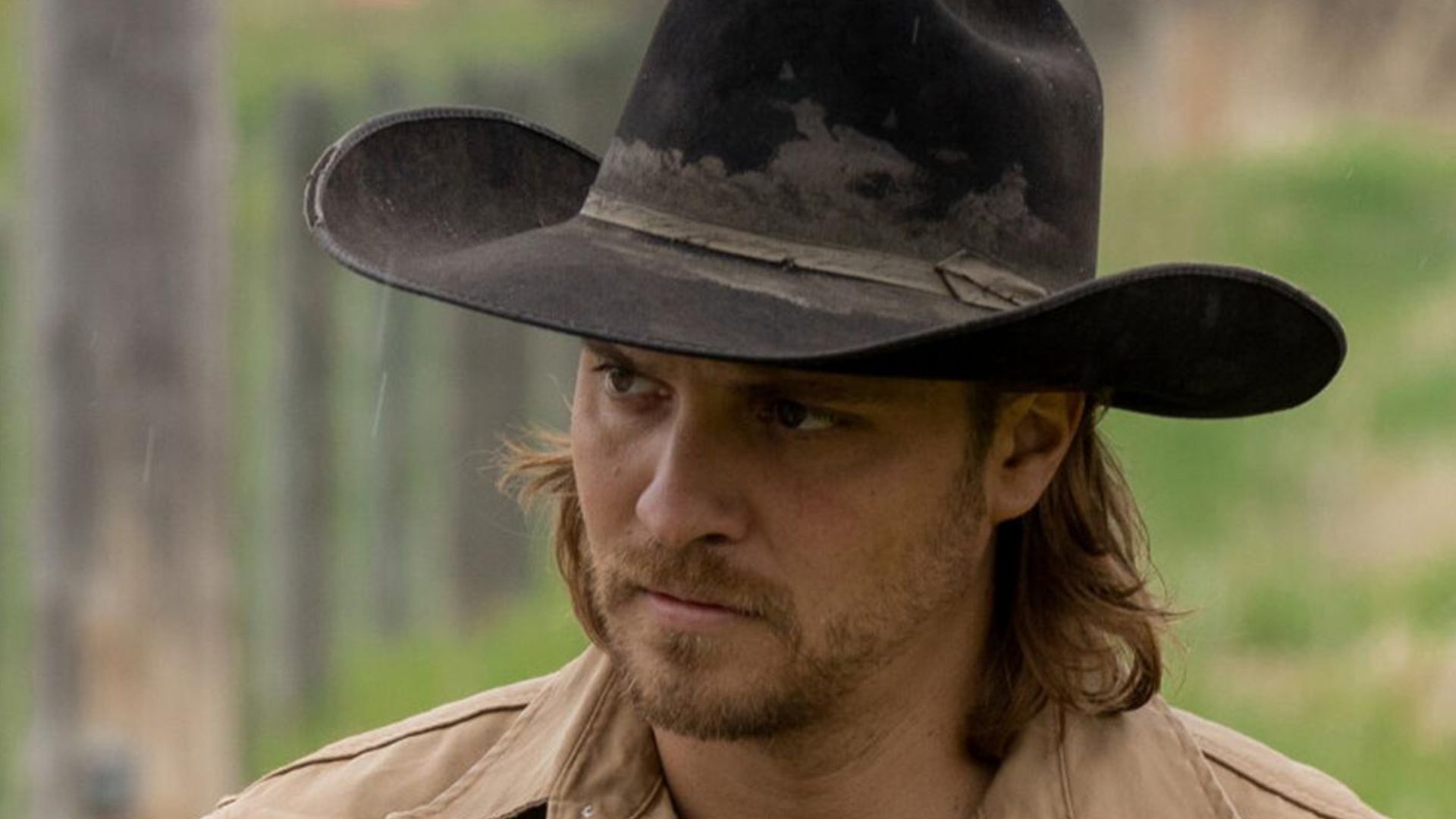 Luke Grimes Returns as Kayce in First Look at 'Yellowstone' Spinoff 'Y ...