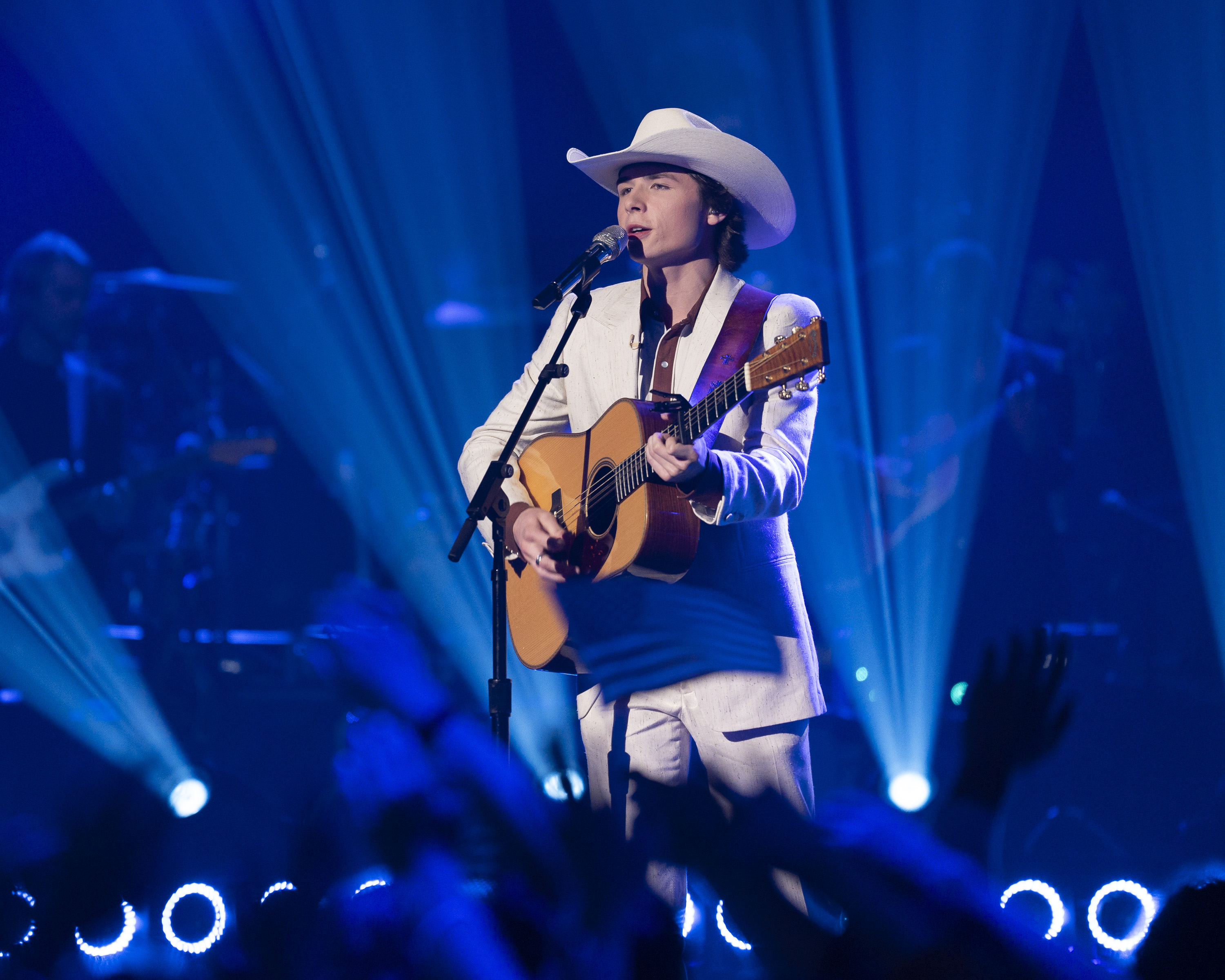 'American Idol' Singer John Foster Covers Iconic Country Song