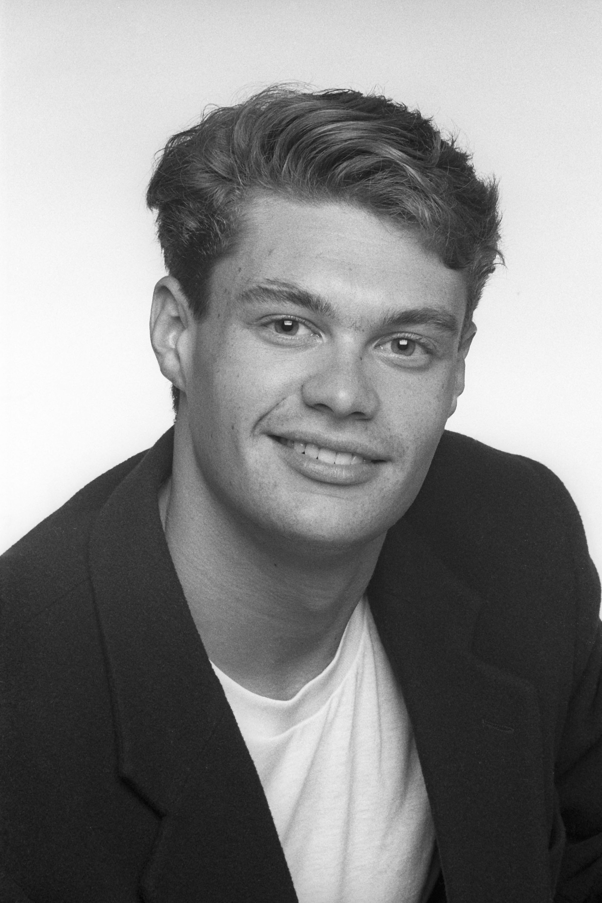 Ryan Seacrest Looks Young & Handsome in Uncovered Headshots