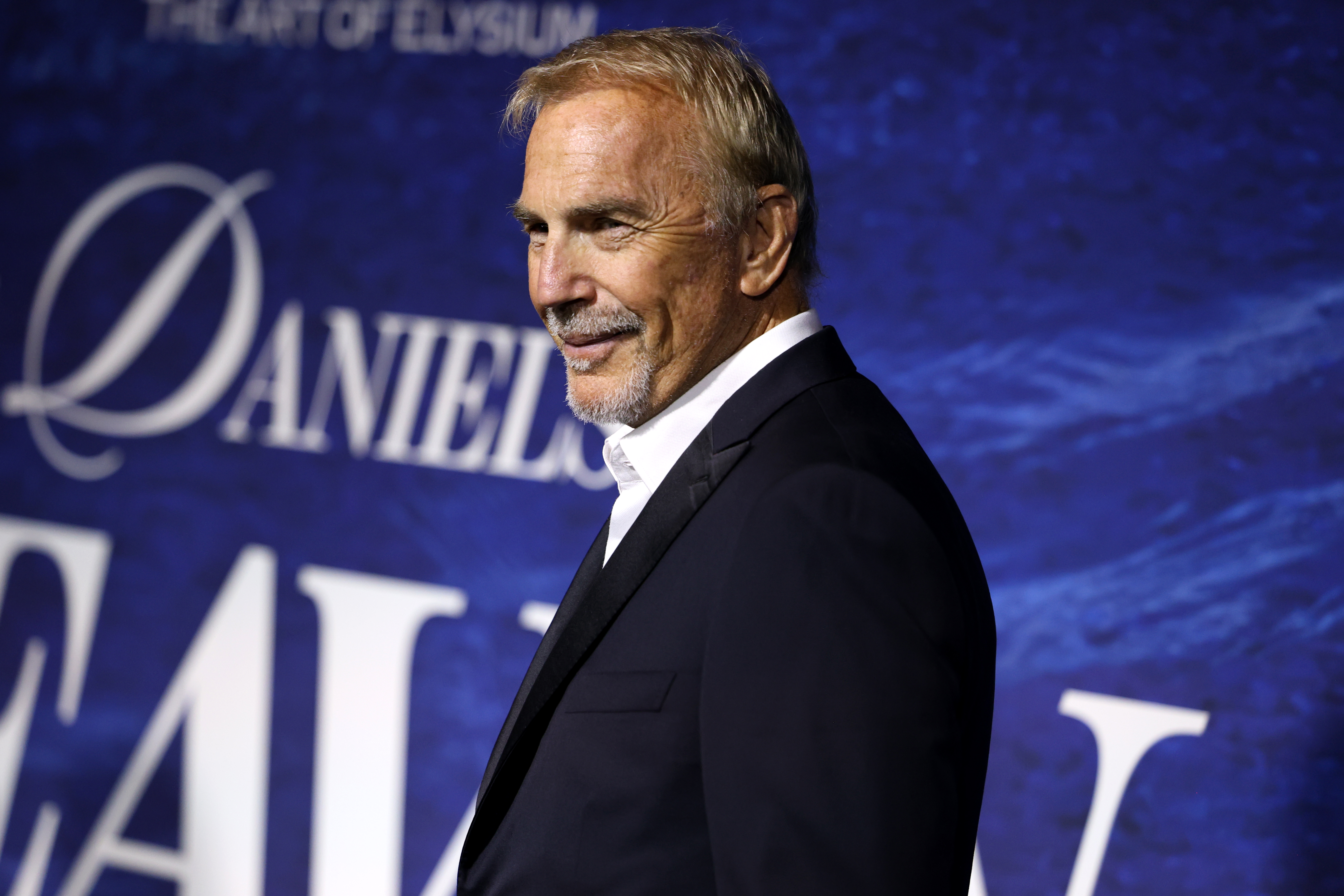 Kevin Costner Dating Life Since Ex-Wife: Reported Girlfriend Is Kelly ...