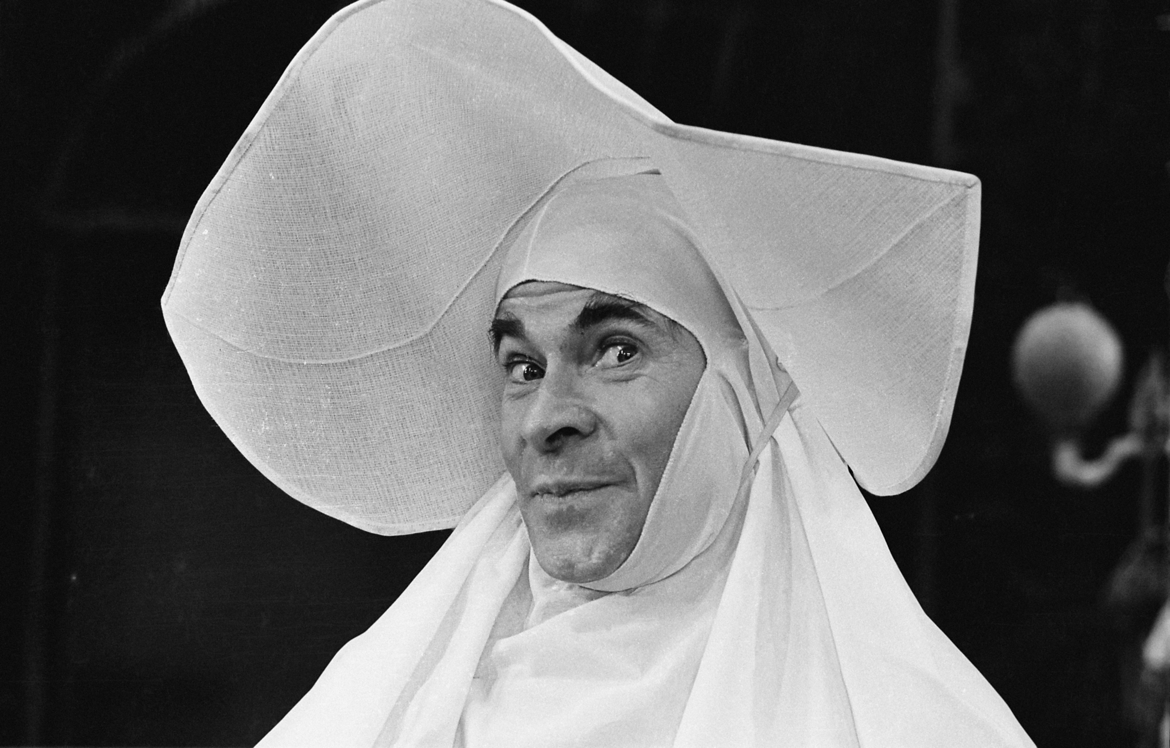 Legendary Scottish Actor & Comedian Stanley Baxter Dies at 99