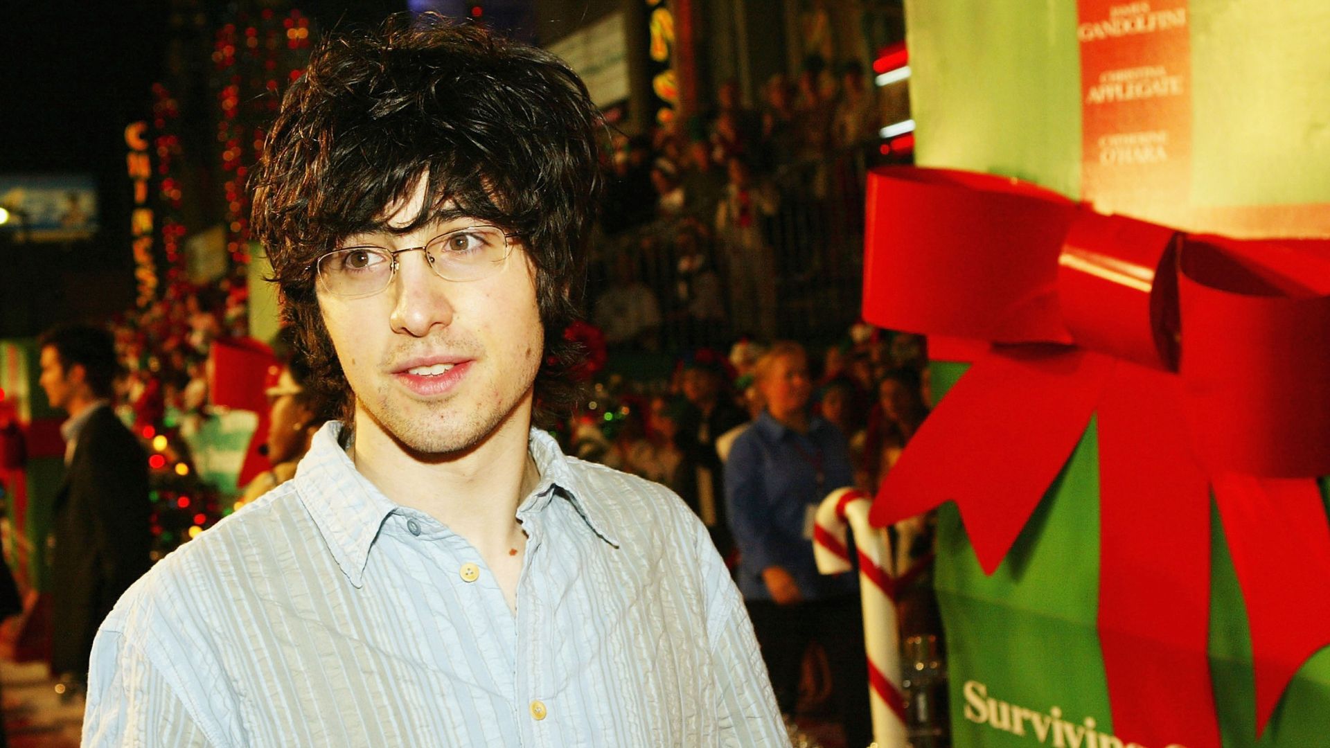 PHOTOS: The 'Surviving Christmas' Cast Then & Now