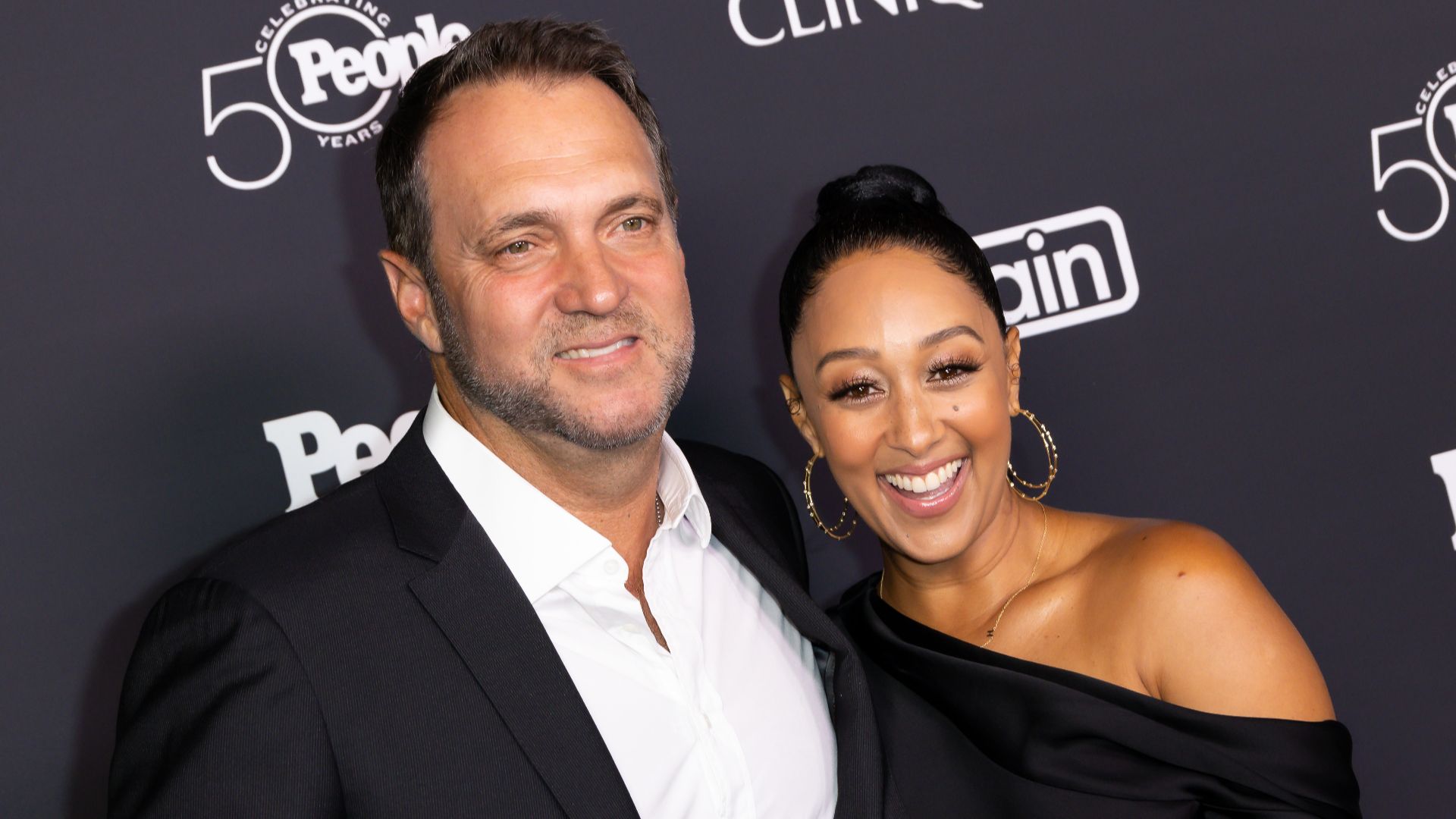 Tamera Mowry-Housely's Husband Jokes Around in New Video