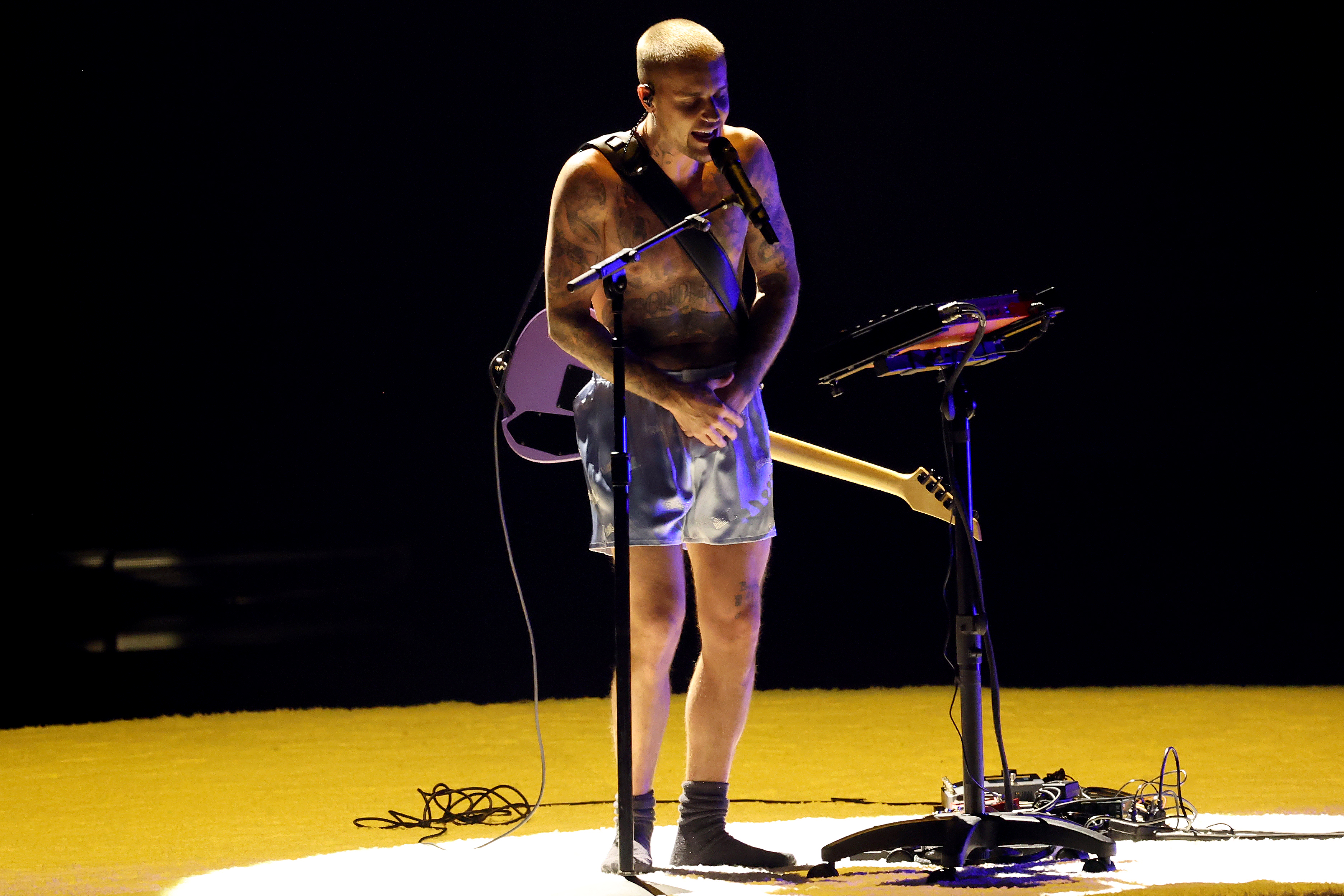 Justin Bieber Stuns During Grammy Performance