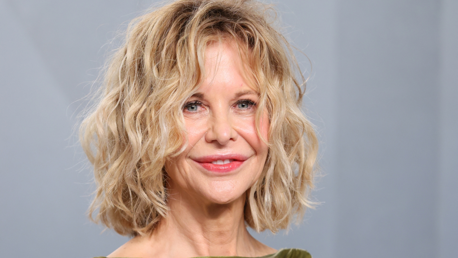 Meg Ryan, 64, Stuns in Rare Red Carpet Look & Shows off Her Meaningful ...