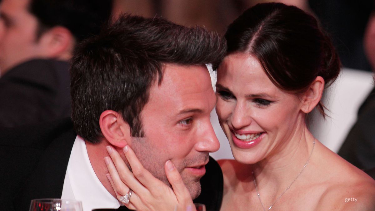 Ben Affleck & Jennifer Garner Dote on Injured Daughter Violet During ...