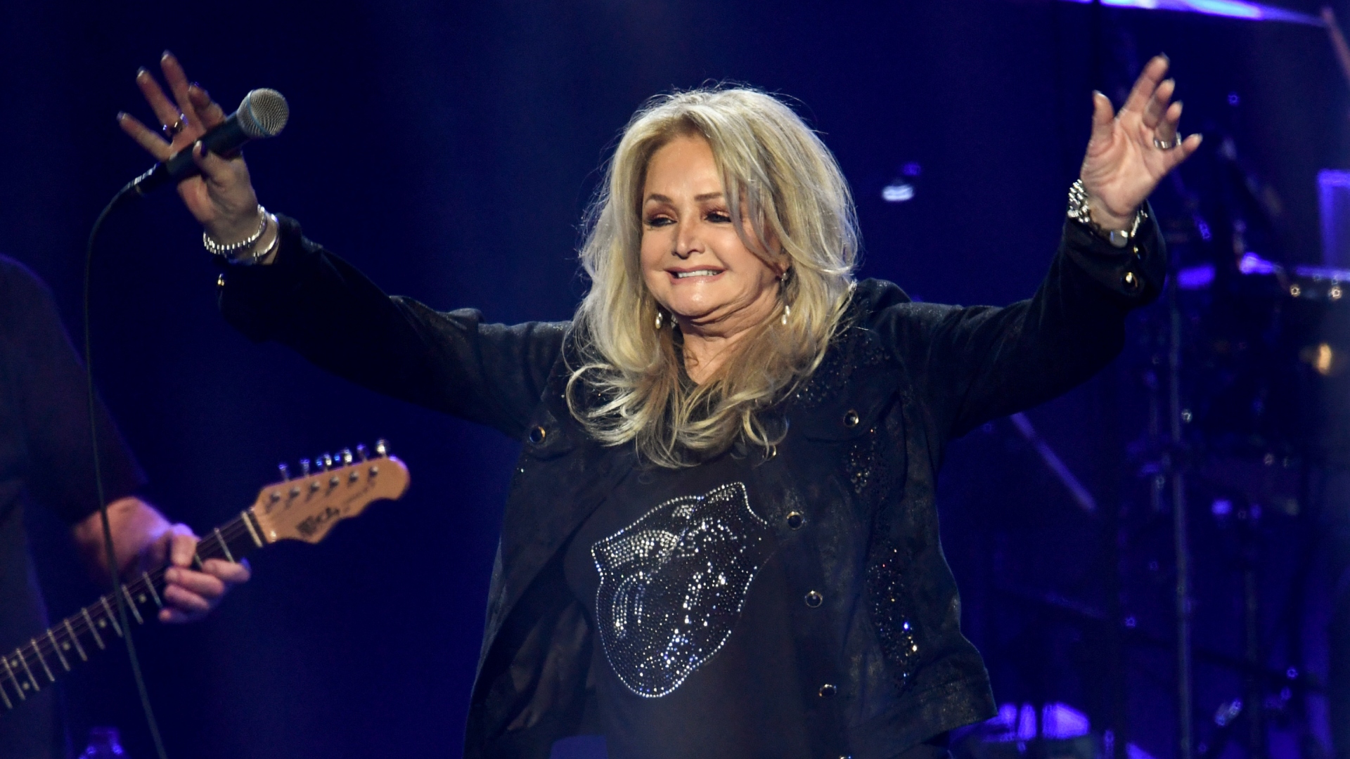 Bonnie Tyler’s Fans Send Love & Prayers Amid Serious Health Update