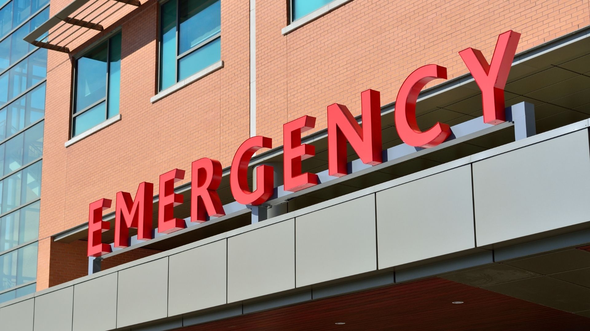 HGTV's Jasmine Roth Rushes Toddler to ER After 'Traumatic' Accident