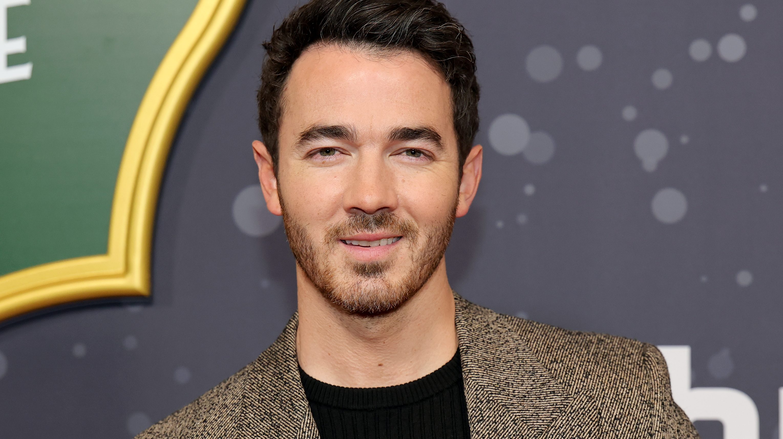 Kevin Jonas Looking Ripped in Shirtless Video Shared By Wife
