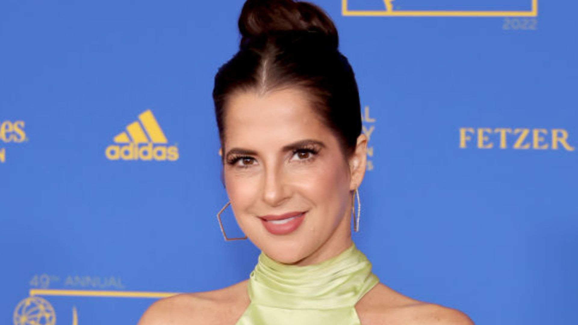 General Hospital's Kelly Monaco Returns To Social Media