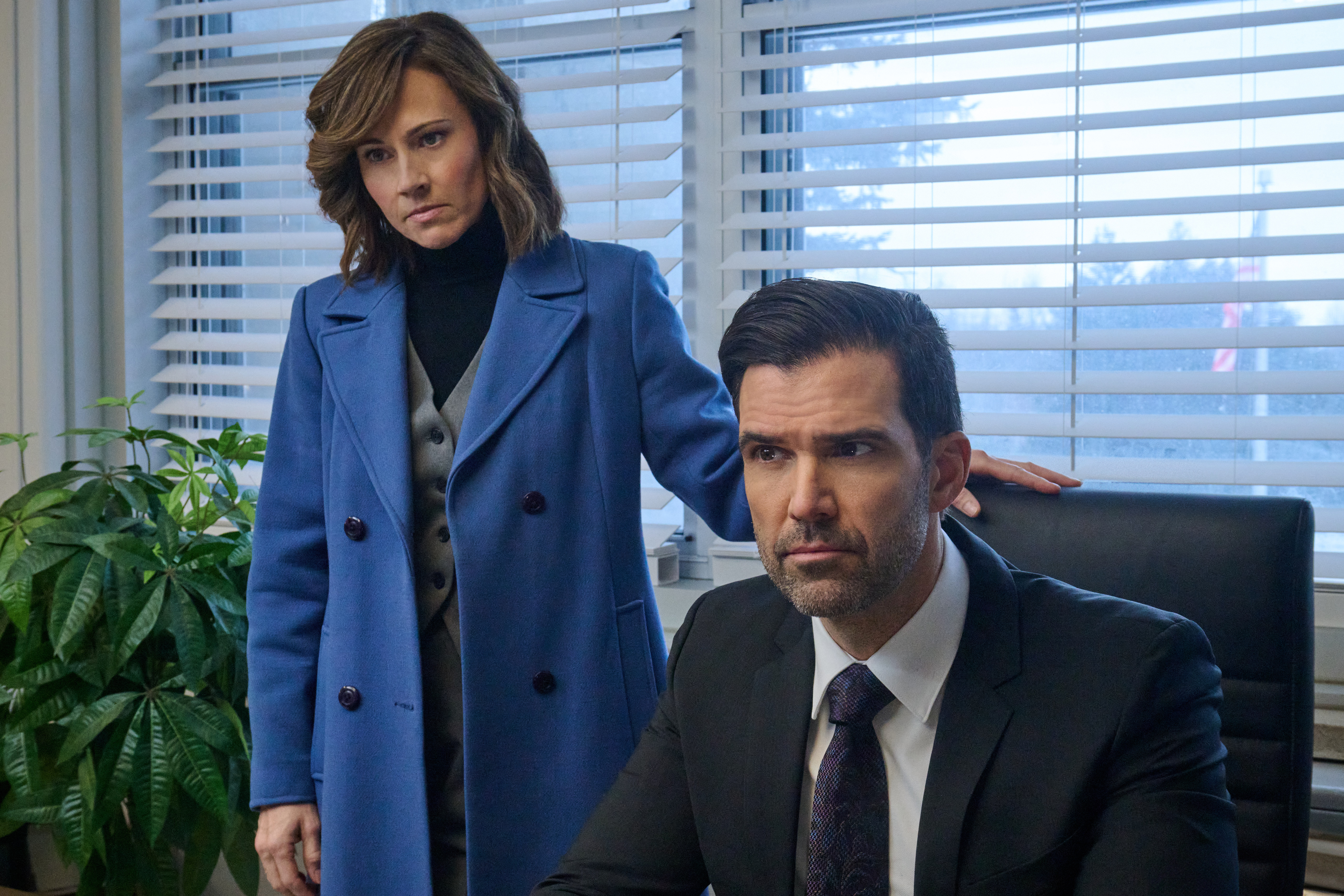 Benjamin Ayres Calls Nikki DeLoach an 'Inspiration' Before New Hallmark ...
