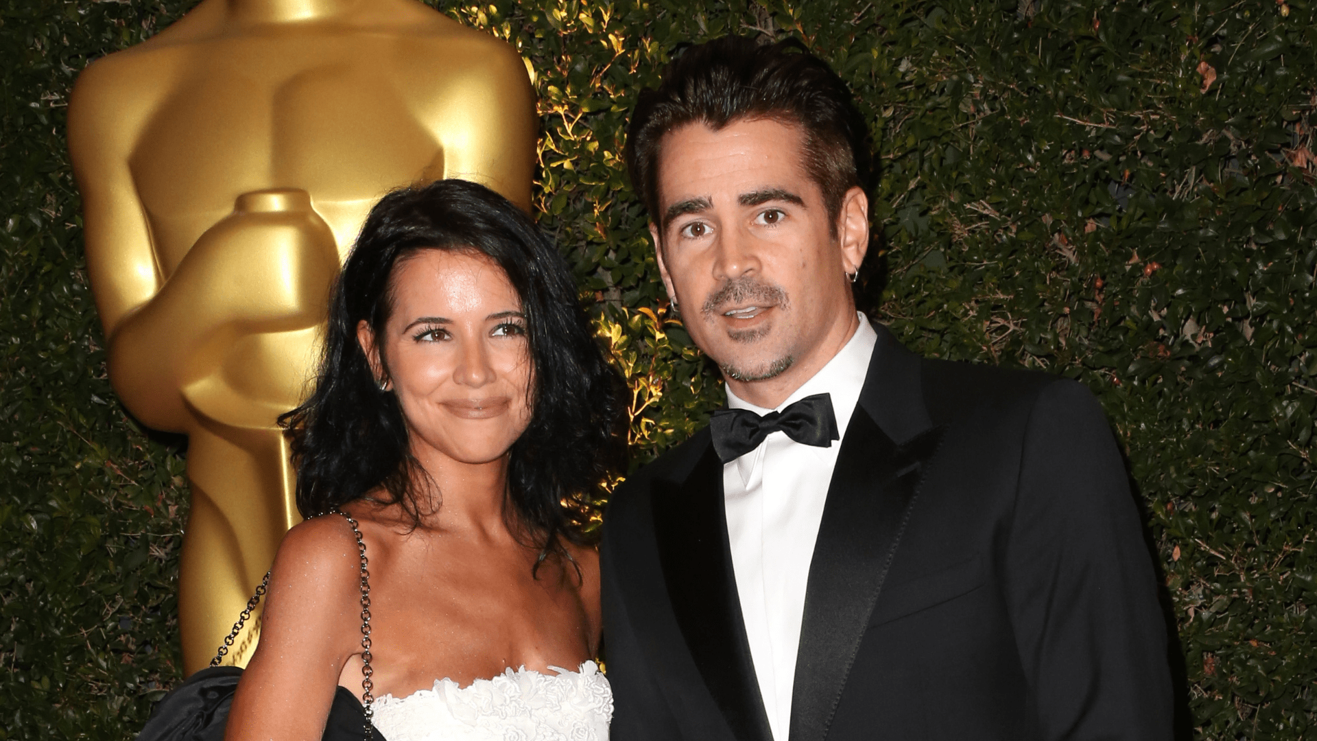 See Colin Farrell's Unusual Red Carpet Appearance With His Sister Claudine