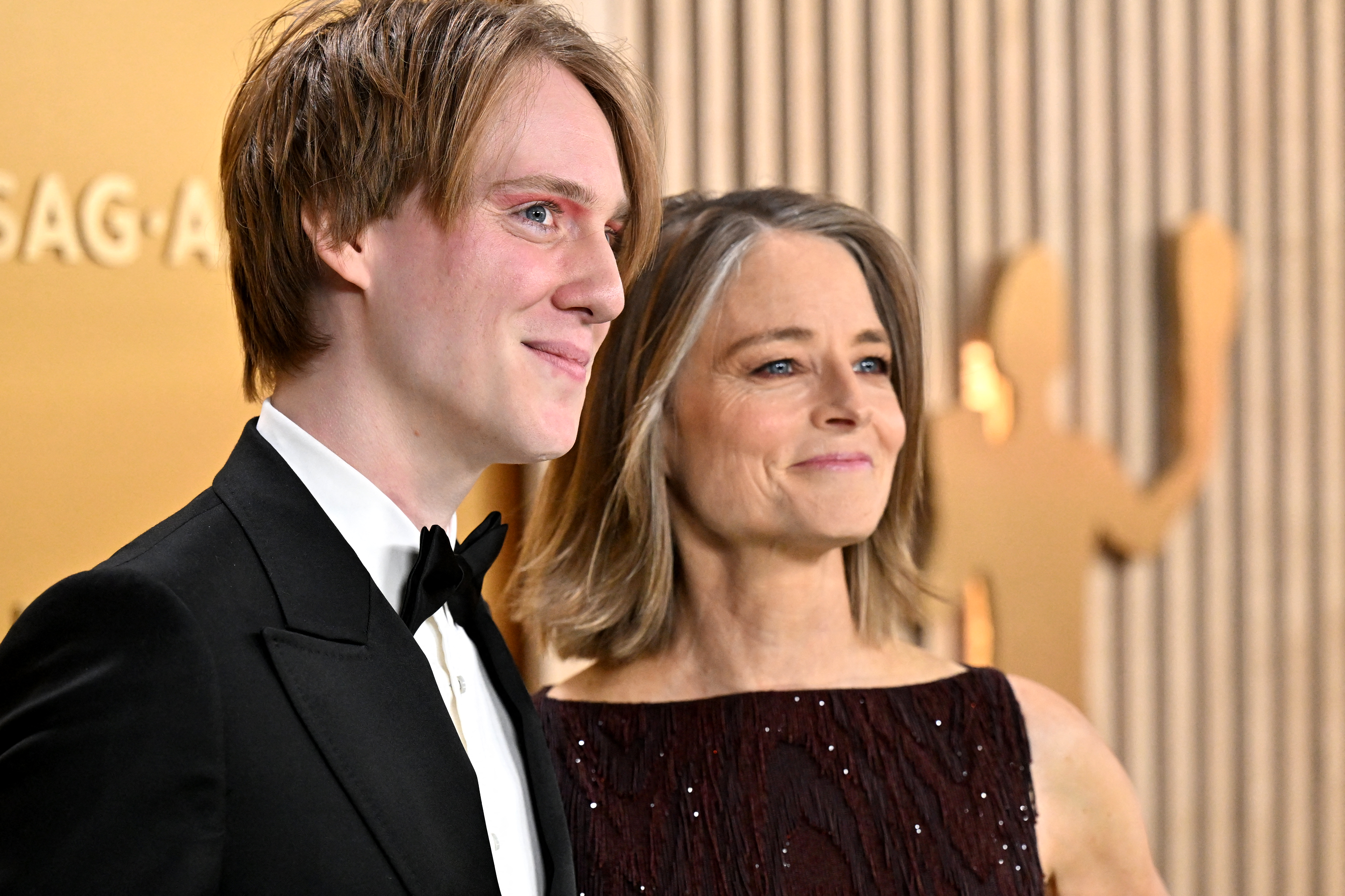 Jodie Foster Dwarfed by Actor Son as They Attend Show Together