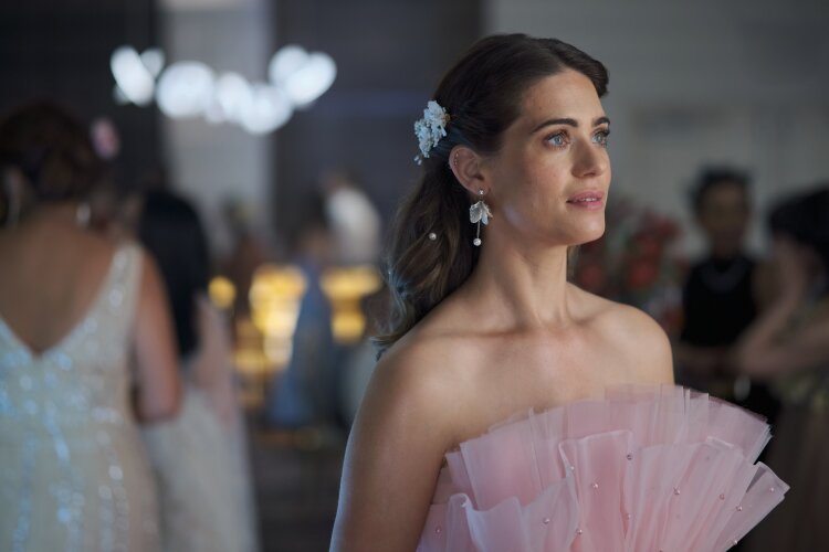 See Lyndsy Fonseca and Peter Porte's Chemistry in Hallmark's 'The Love ...