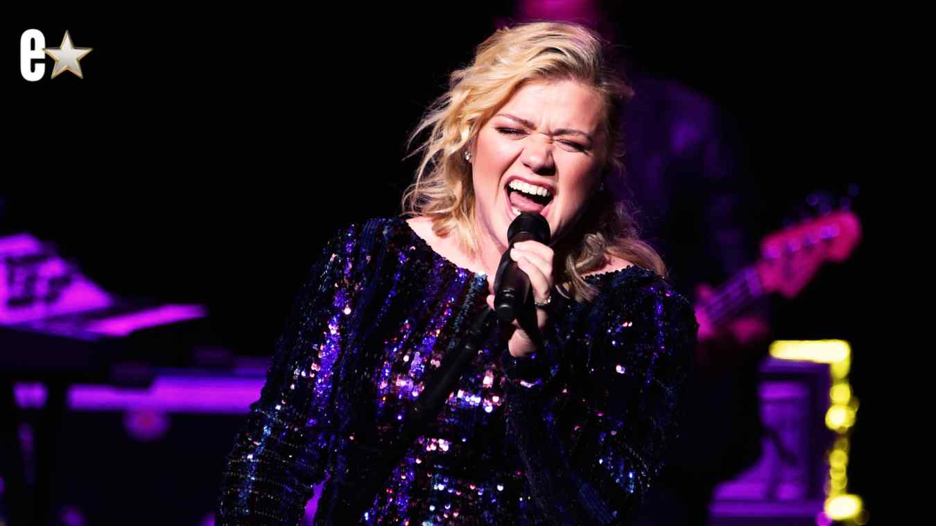 Kelly Clarkson Debuts Short Bob at Private Concert